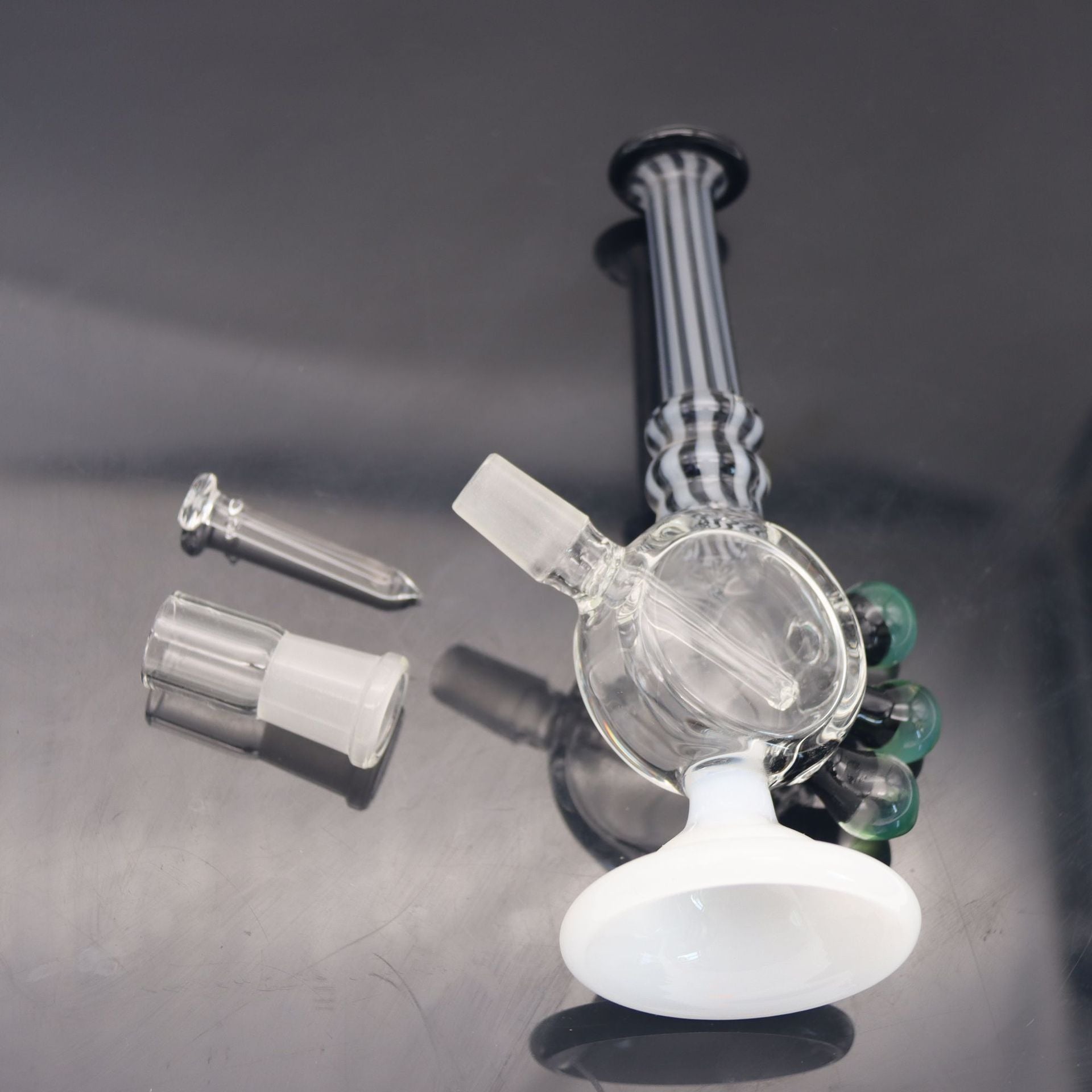 6" White Glass Dab Rig - Puffing Bird