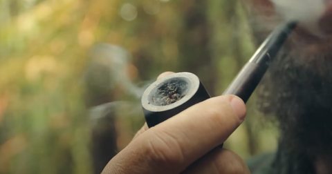 How To Use A Pipe For Smoking Weed - Puffing Bird